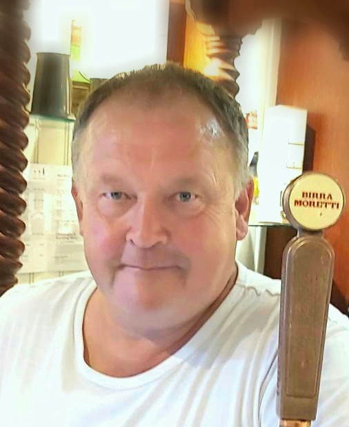 Carl Starkey - The Seven Stars Pub, Thornton Hough, Wirral